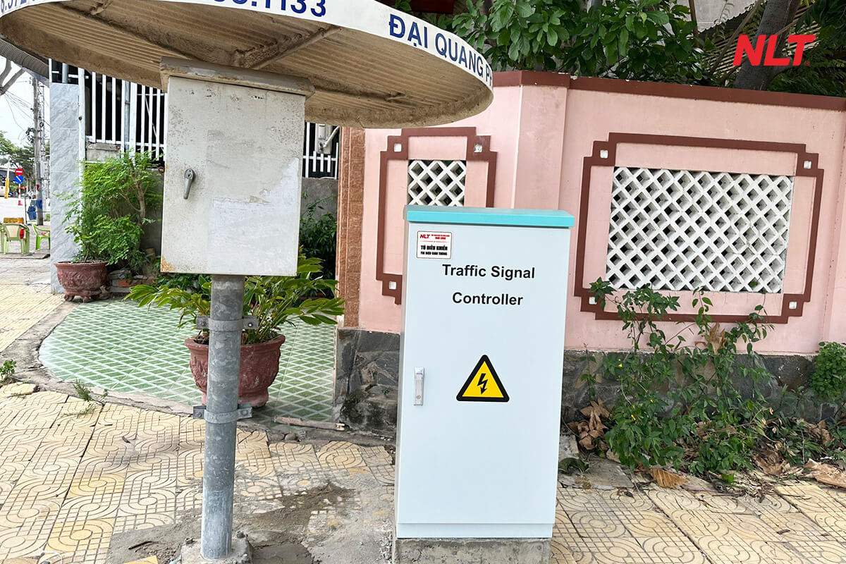 NLT Group thí điểm tủ điều khiển giao thông thông minh ở TP. PR-TC
